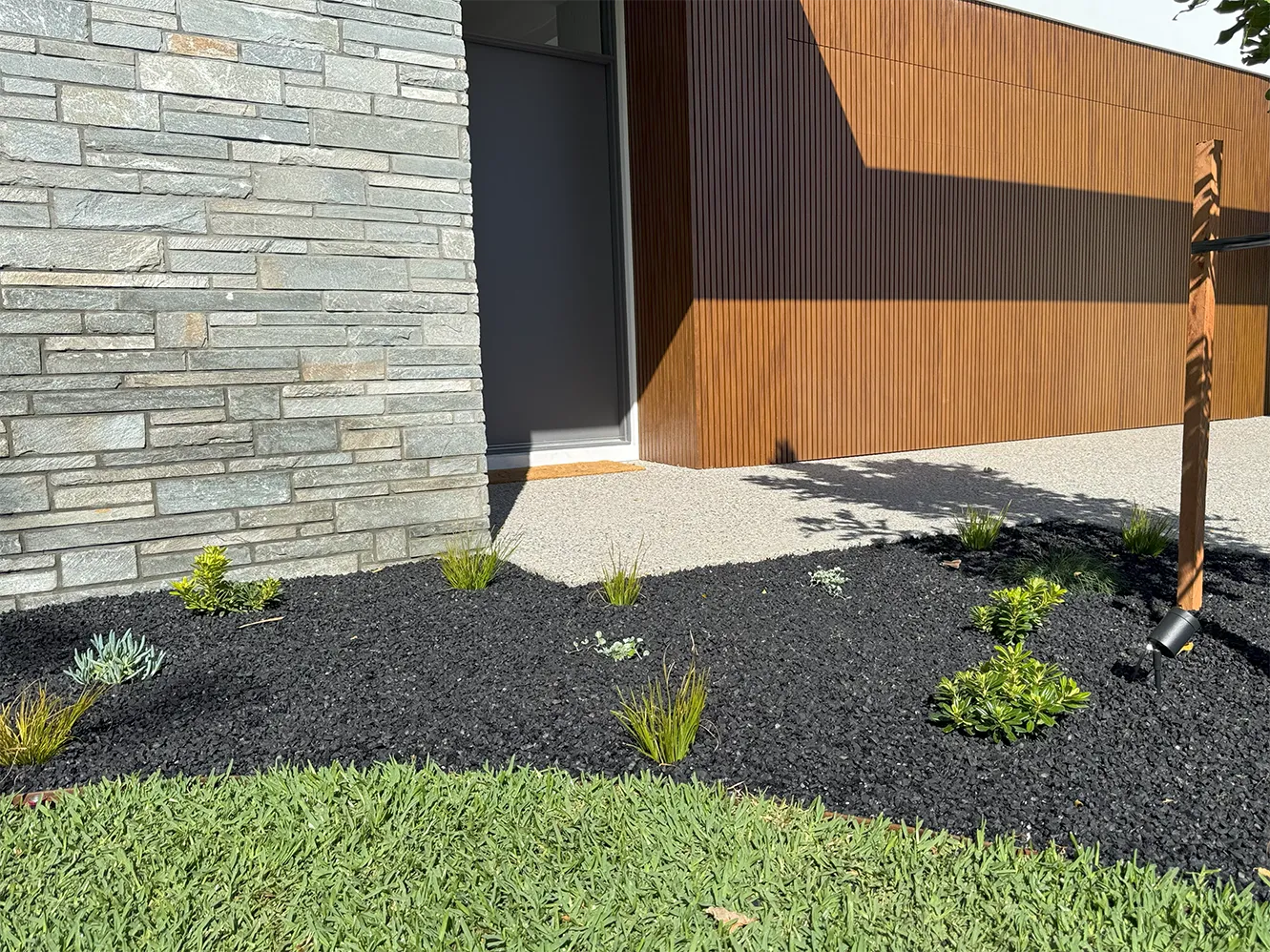 Premium Recycled Rubber Mulch | CTS Tyre Recycling